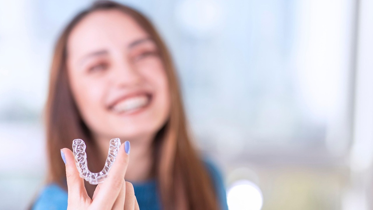 Clear aligner therapy in Flint – Axcel Dental